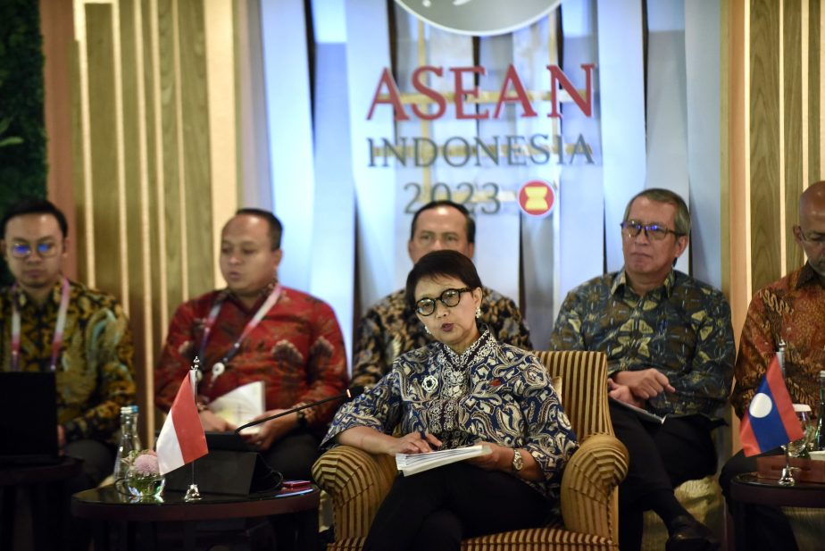 ASEAN MEETINGS TO OPEN AMID GROWING SOUTH CHINA SEA TENSIONS