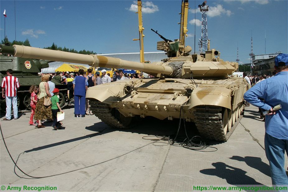 RUSSIA WILL SUPPLY MORE T-90S MBTS MAIN BATTLE TANKS TO IRAQ