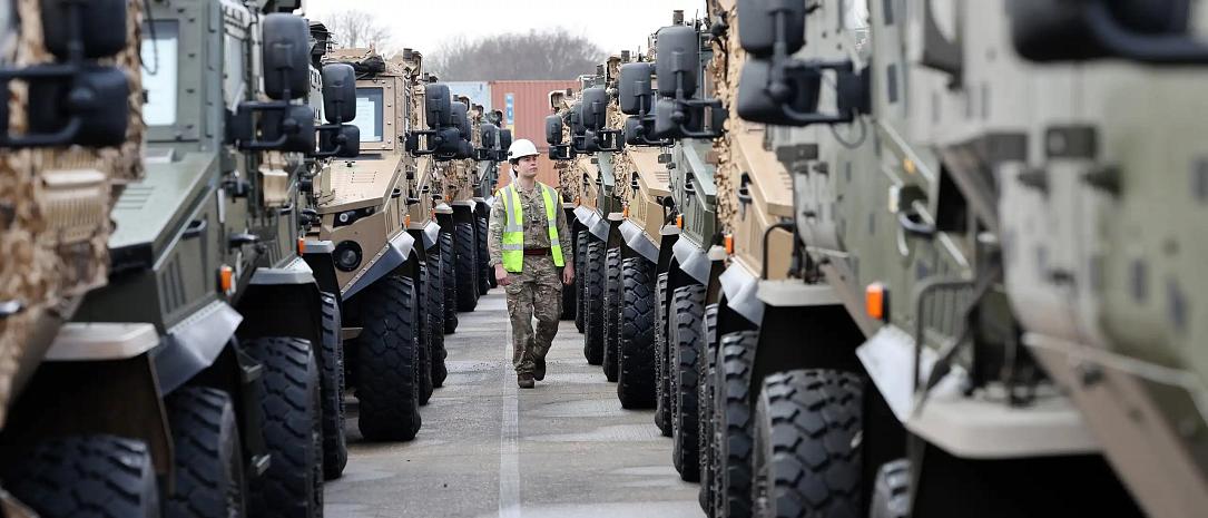 BRITISH ARMY SENDS HUNDREDS OF VEHICLES TO ROMANIA FOR NATO EXERCISE